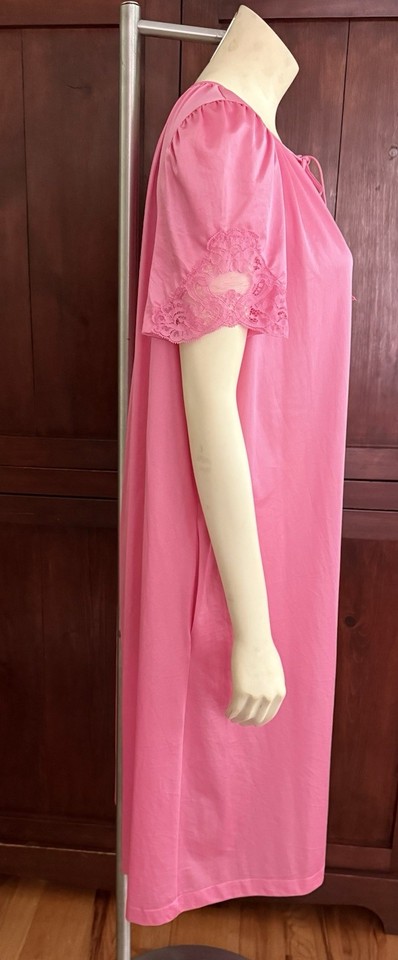 VTG Lorraine Sz M 100% Nylon House Coat /Robe Lace Pockets Sh SL Rose ...