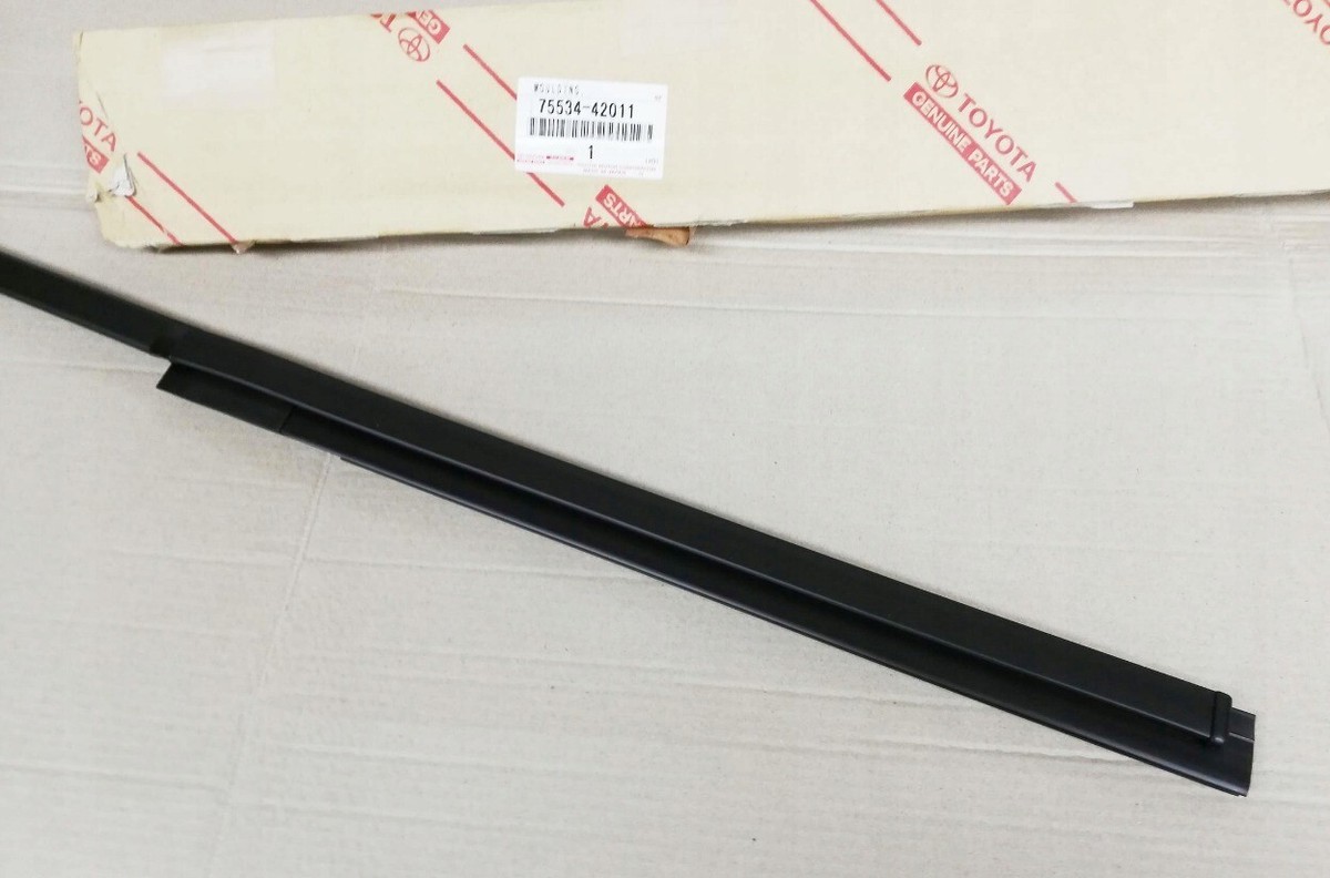 Toyota RAV4 Windshield Trim Genuine Toyota Windshield Molding - Right ...