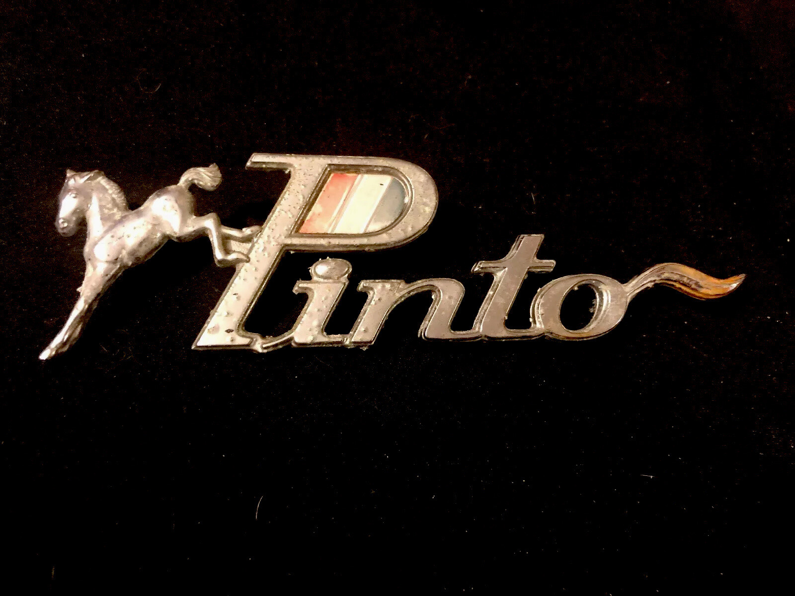 VINTAGE FORD PINTO HORSE AUTO CAR AUTOMOBILE EMBLEM BADGE CHROME METAL ...