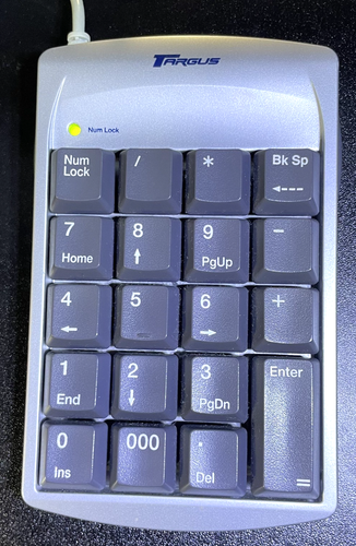 NEW Targus 2003 Numeric Keypad PAUK10U PC 19 Full Size Keys Plug And ...