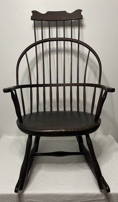 1900-1950 - Antique Rocking Chairs