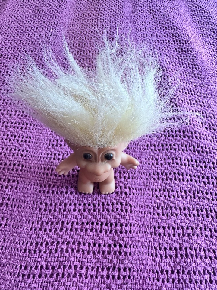 Vintage 4” Russ Berrie Troll Doll Yellow Hair Brown Glass Eyes Doll ...