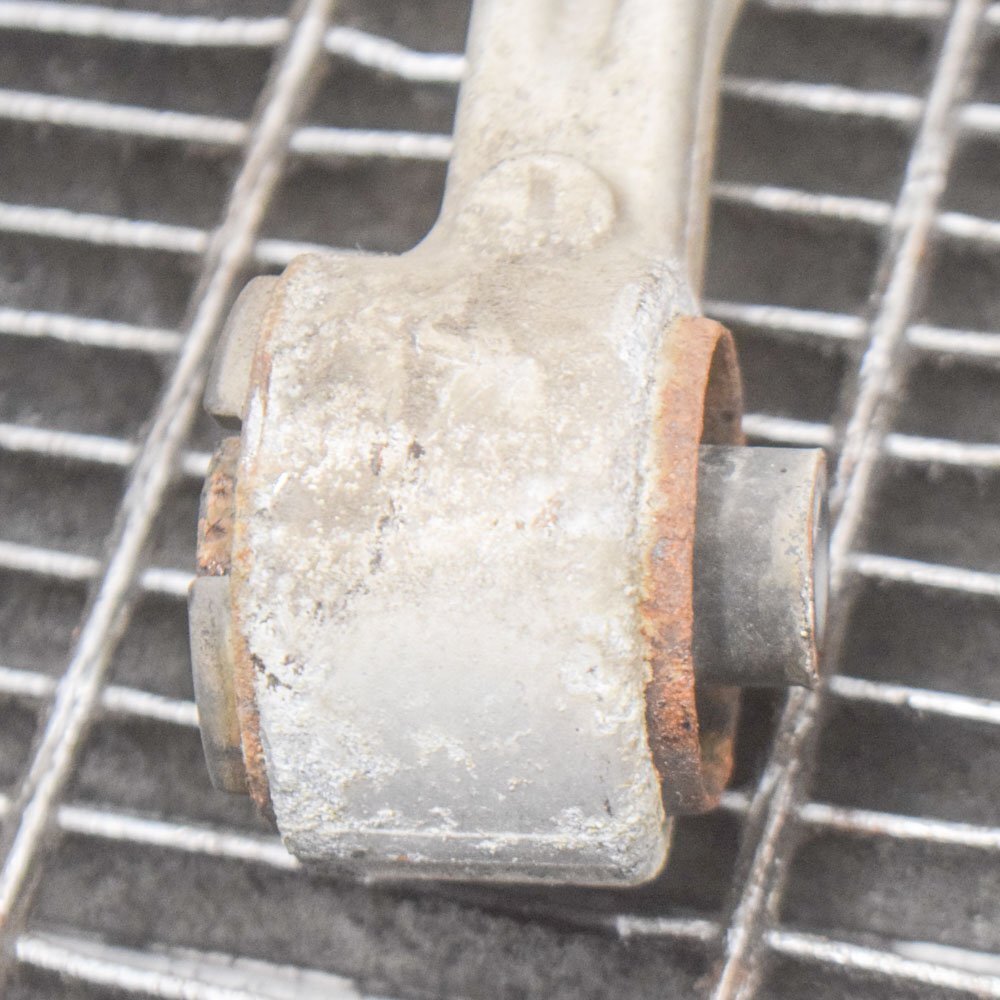 MASERATI QUATTROPORTE M156 Oscillante Anteriore Superiore Destro ...