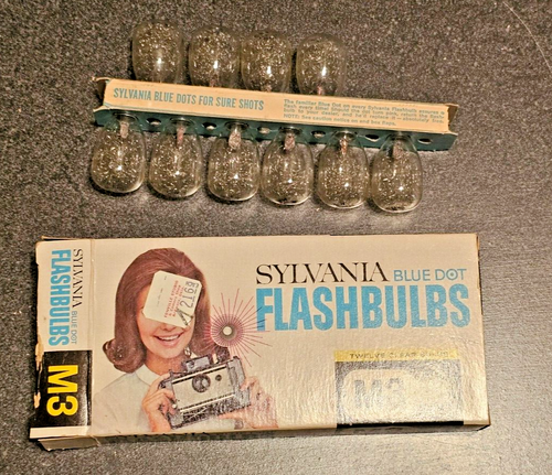 Box of 10 Vintage Sylvania Blue Dot Flashbulbs M3 NOS Open Box flash ...