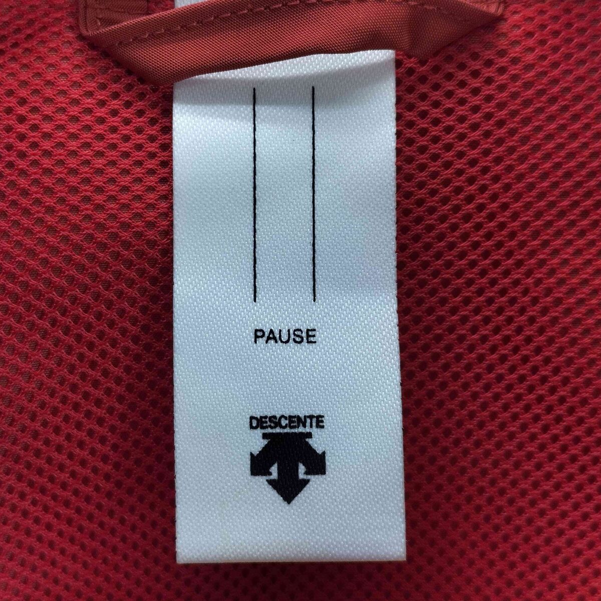 DESCENTE PAUSE Men's Hooded Over Coat Red JPN M 100 DESCENTE PAUSE Men's Hooded Over Coat Red JPN M 100