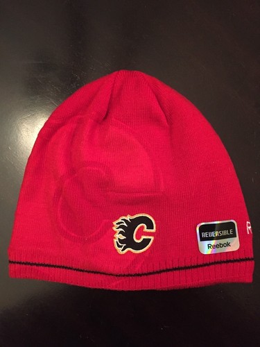 Calgary Flames NEW reversible winter mens Hat . Hoodie Toque Jersey NHL ...