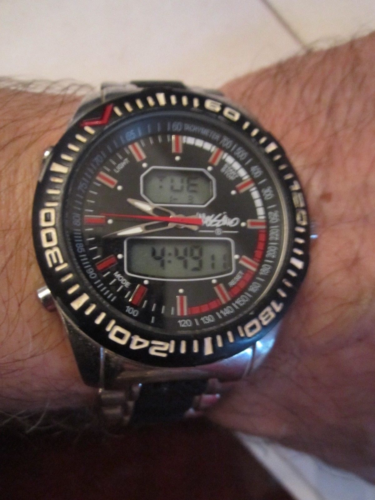 MOSSIMO MEN'S WATCH DAY DATE START/STOP - HEAVY WATCH - RUNS GREAT ...