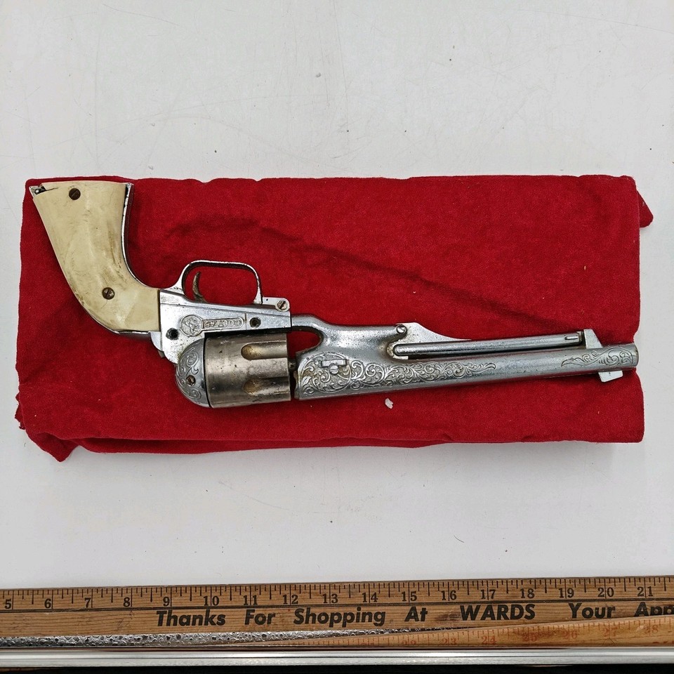 Vintage Hubley Colt .45 Replica Cap Gun Die Cast Pistol w Wooden ...