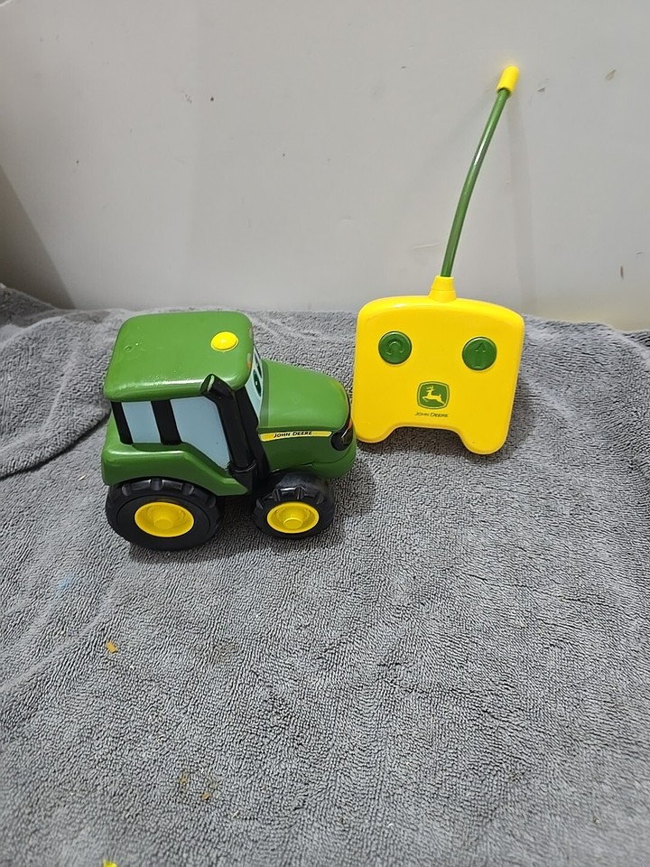 Kids Remote Control Tractor JOHNNY John Deere Toddler Toy Farm RC Works ...