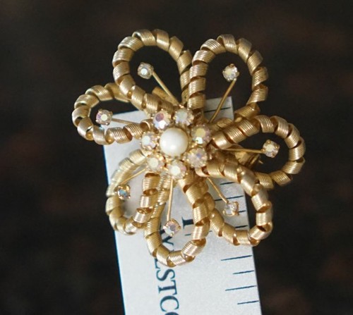 Gold Tone Metal Brooch - Vintage Floral Flowers Art Deco Nouveau Swirly ...