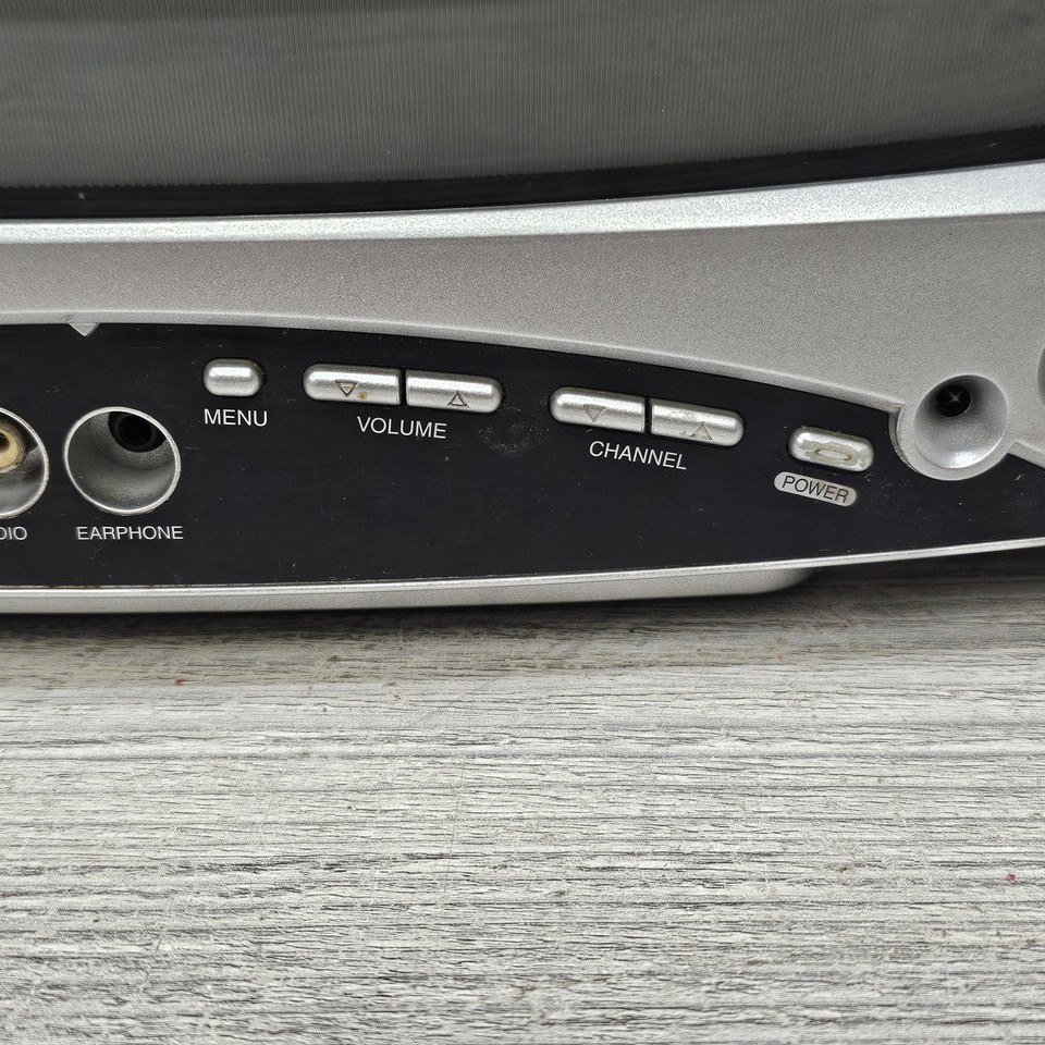 Vintage Durabrand DWT1304 13in CRT TV Monitor Retro Gaming Remote ...