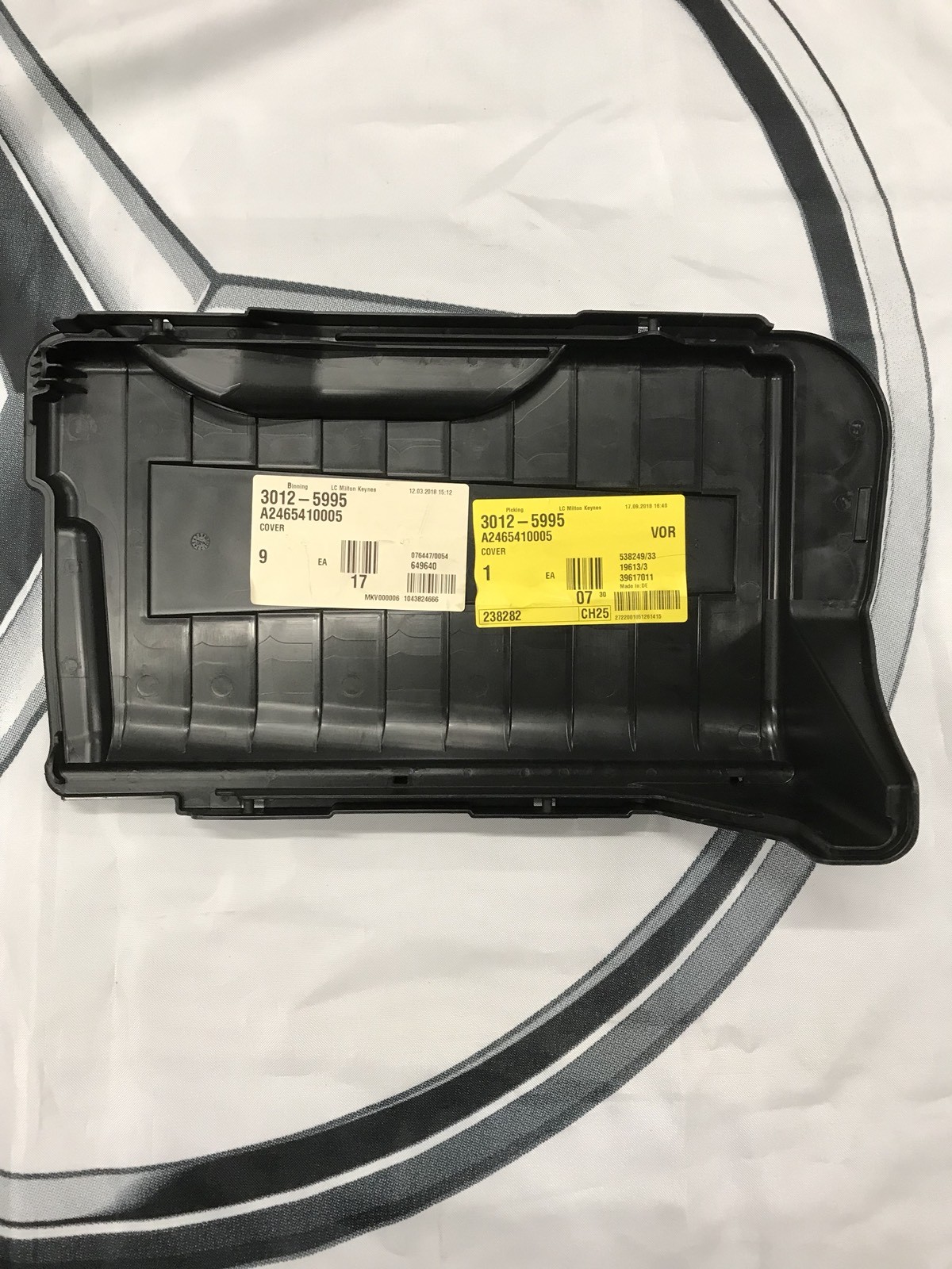 NEW Genuine Mercedes-Benz W176 A-Class CLA GLA Plastic Battery Cover ...