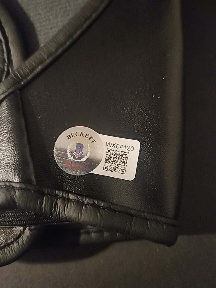 DEMETRIOUS JOHNSON SIGNED AUTOGRAPHED UFC GLOVE COA BAS BECKETT WITNESS ...