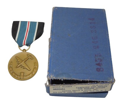 Original Post WWII USAF Berlin Airlift Medal Fir Service & Humane ...