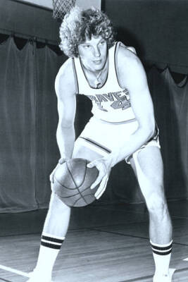 Johnny Neumann Of The Buffalo Braves Poses 1976 Old Basketball Photo | eBay