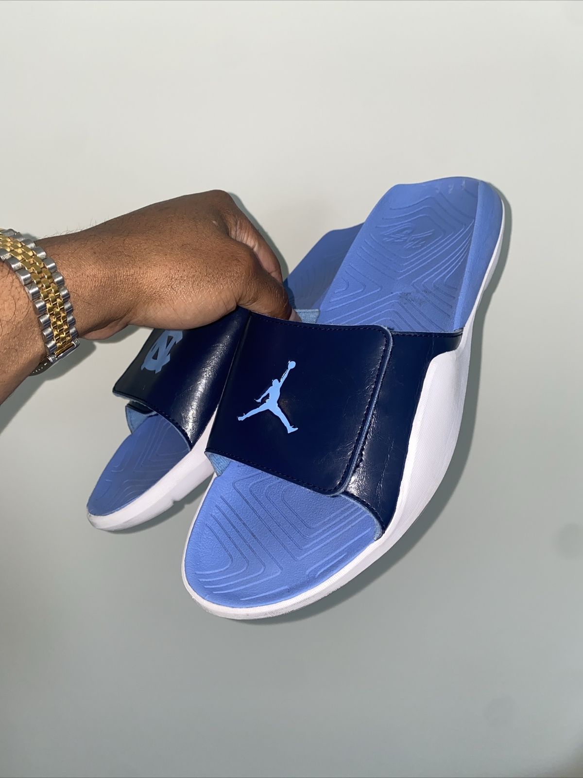 Jordan Hydro 7 V2 UNC North Carolina Slippers Size 11… - Gem