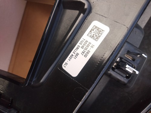 New Takeoff GMC Yukon SLT Grille Grill Chrome Trim 2021-2024 GM OEM ...