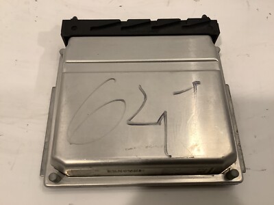 2002-2004 Volvo V70 XC ECU ECM Computer Control Module | 0261207392 | OE