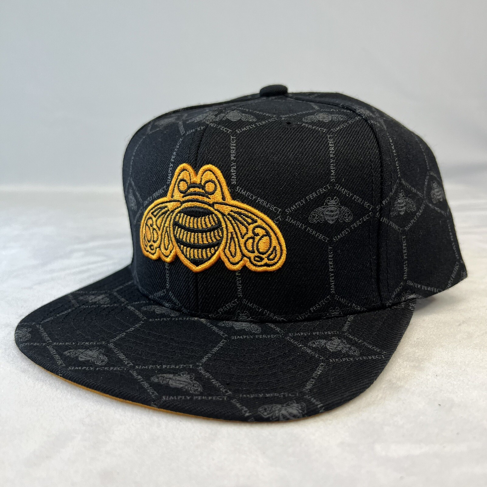 Mitchell & Ness Embroidered Bee Patron Tequila Snapba… - Gem