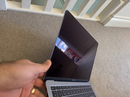 MacBook Air Mid 2019 A1932, Space Grey, 1.6GHz i5, 8GB RAM, 256GB SSD ...