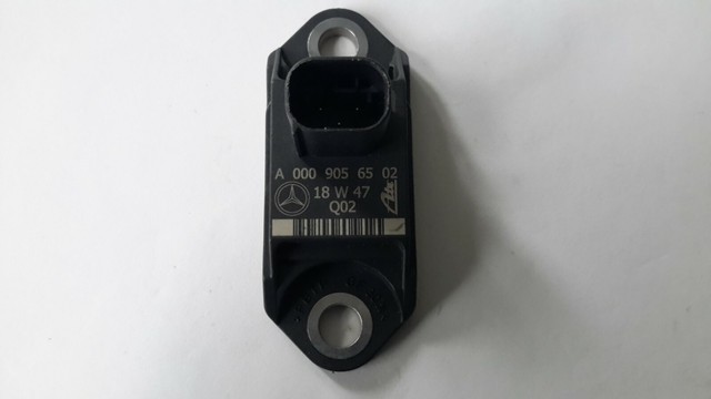 Mercedes-Benz S W220 Front Vertical Acceleration Sensor A0009056502 ...
