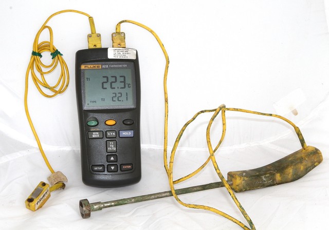 Fluke 52 Ii Dual Input Digital Thermometer With Two 80PK-1 ...