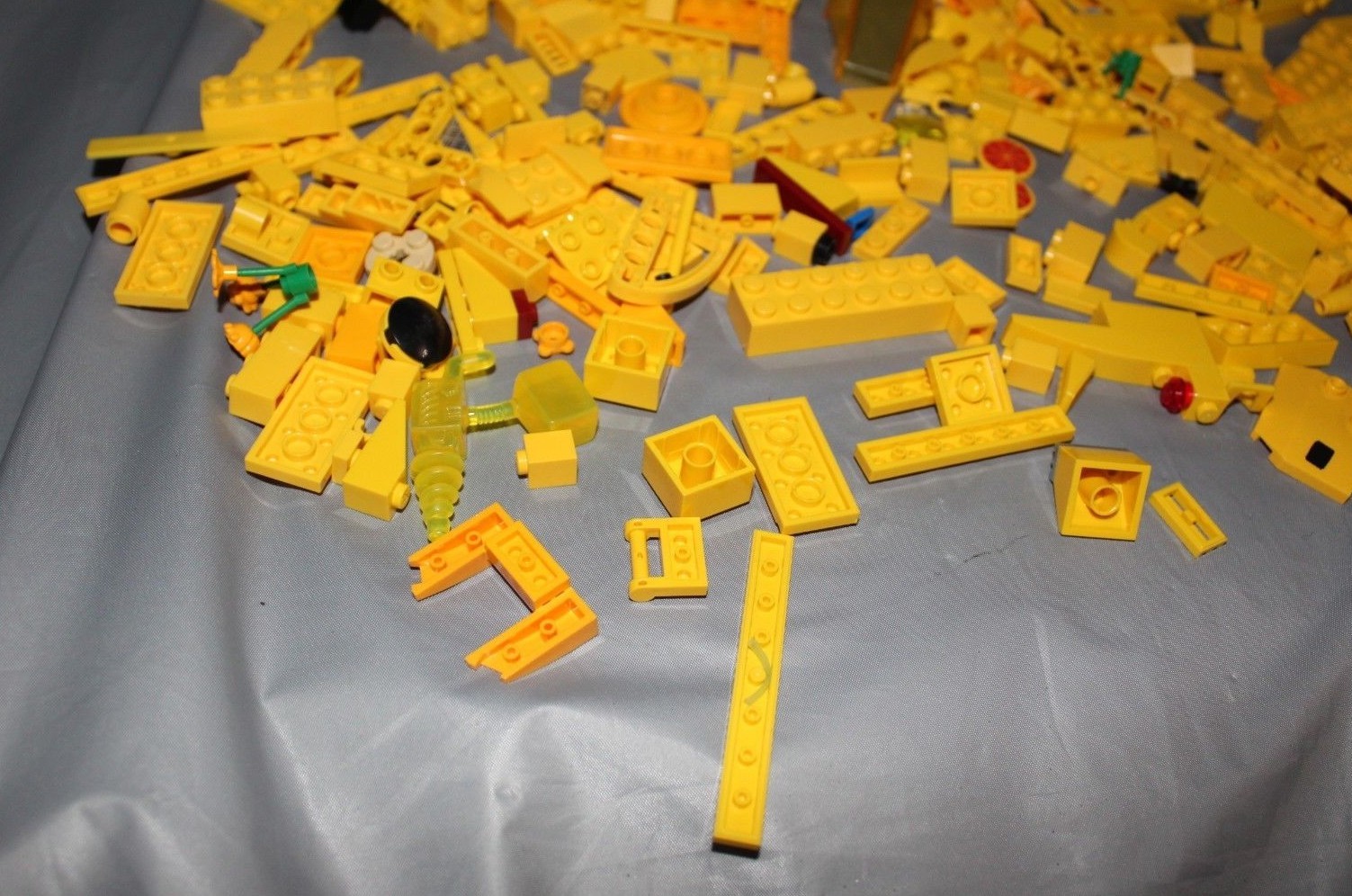 Lego 560+ All Yellow Multi Set Assorted Bricks And Pieces Toys City, Dino, Sub + | eBay