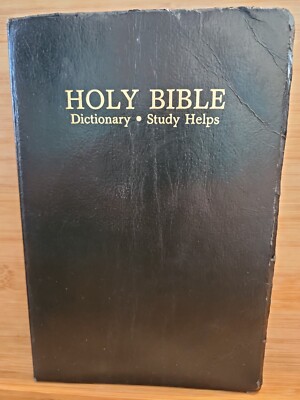 Holy Bible Dictionary Study Helps KJV World Bible Publishers Softback ...