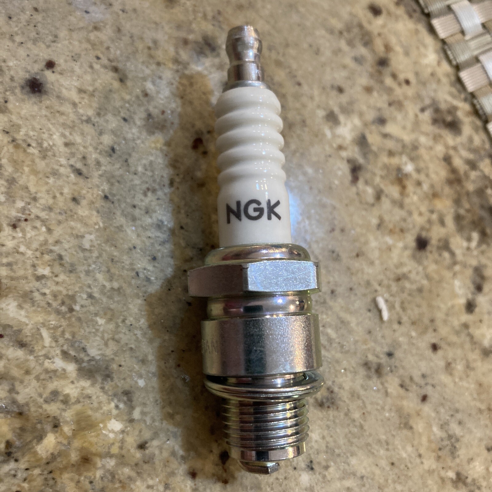 Spark Plug NGK B8HS-10 S25 for sale online | eBay