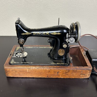 Vintage Antique Singer Sewing Machine Catalog BT7 W/ Case - Tested ...