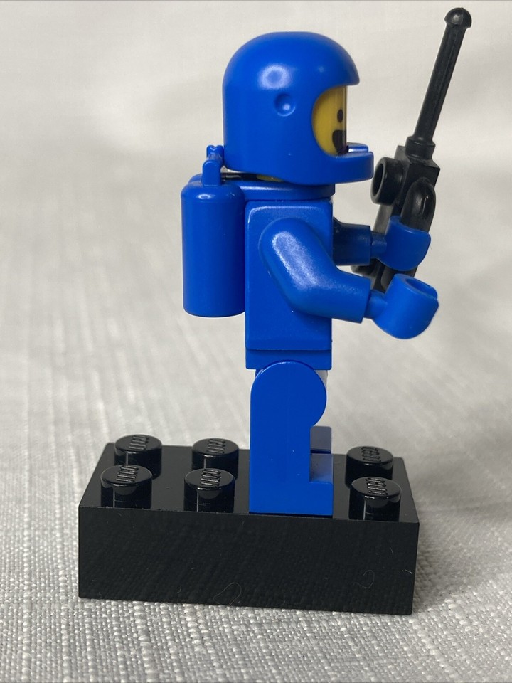 LEGO Movie Benny Blue Space Astronaut Minifigure | eBay