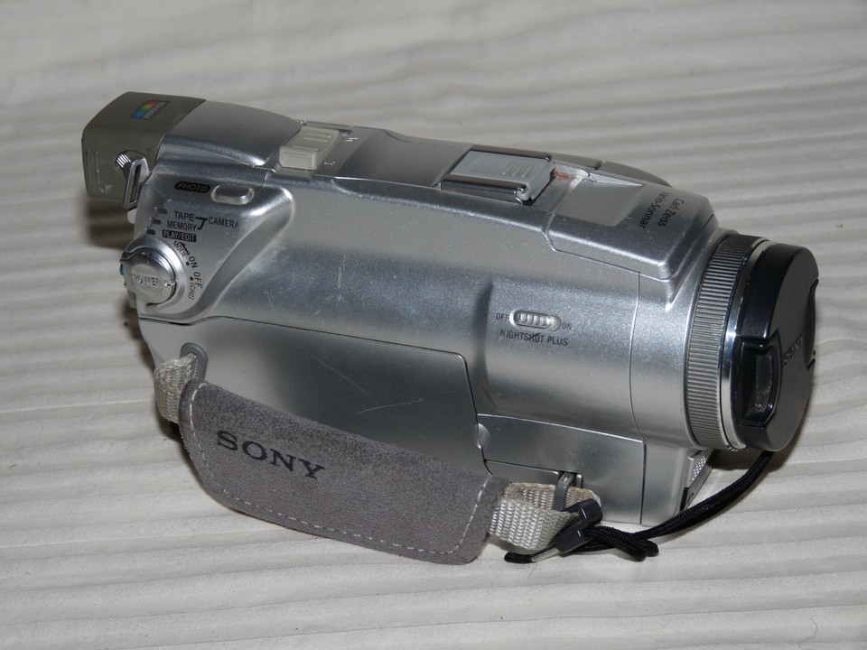 READ DESCRIPTION Sony DCR-HC85 MiniDv Mini Dv Camera Stereo Camcorder ...