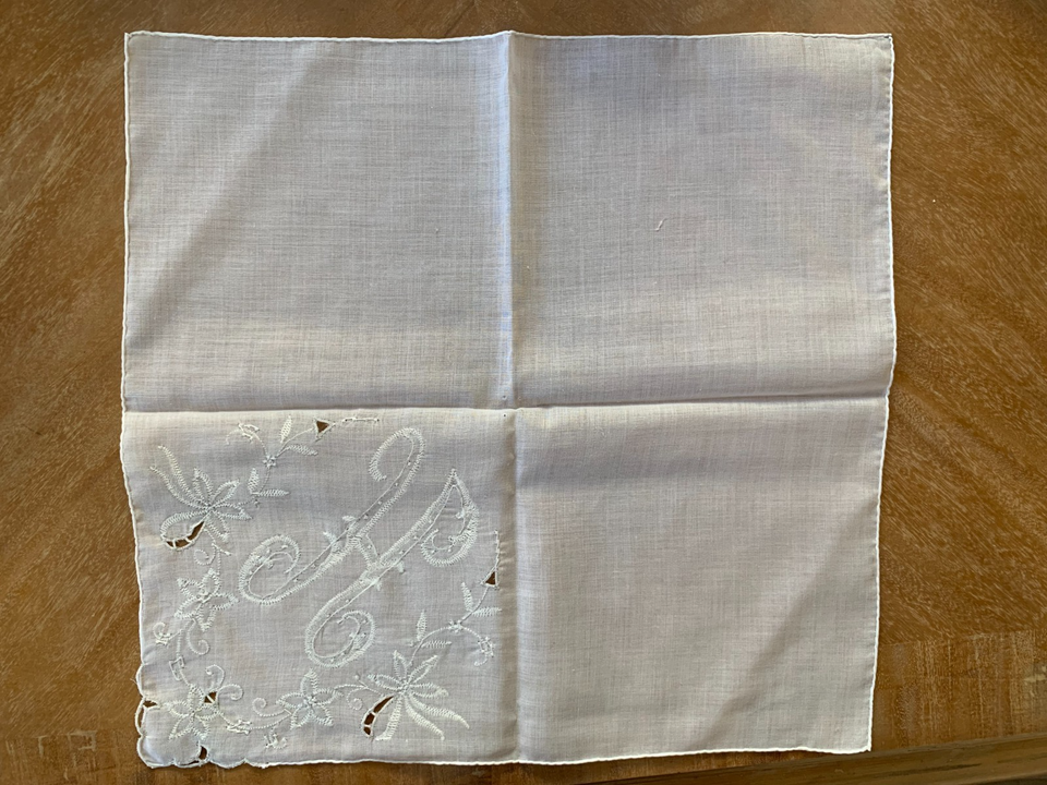 Vintage White Scalloped Edges Monogrammed "H" Handkerchief Hankies 14 ...