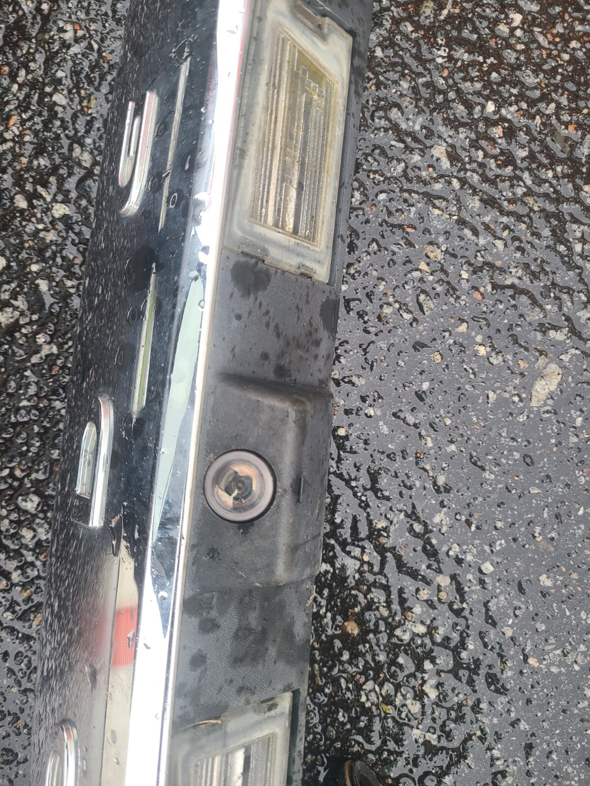 2011-2013 DODGE DURANGO REAR TAIL GATE TRUNK LID TRIM MOLDING CAMERA ...