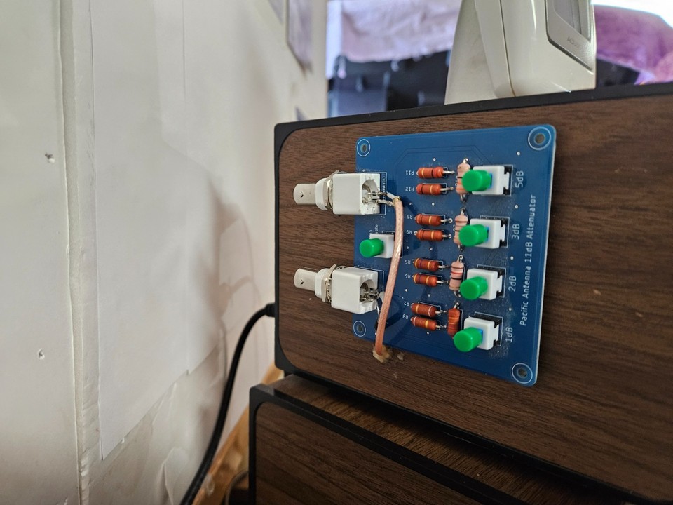Ten-Tec Model 405 HF Amplifier with 251 power supply and input ...