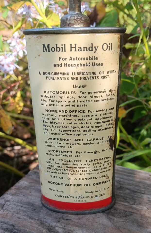 Mobil Socony Vacuum Handy Oiler 4 Oz Can with Mobil Handy Oil belt ...