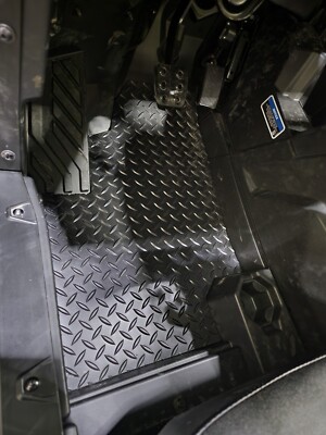CAN-AM COMMANDER DRIVER & PASSENGER MATS 2021 AND LATER DIAMOND PLATE ...