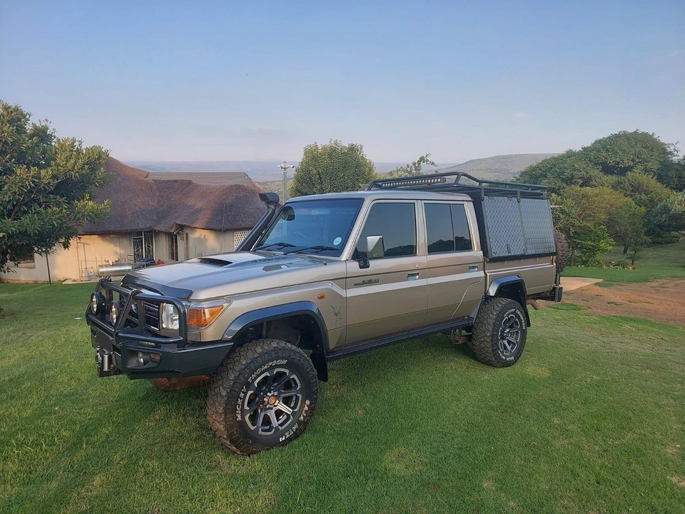 Toyota Land Cruiser 79 Series Pickup Truck 75 76 78 Series | eBay UK
