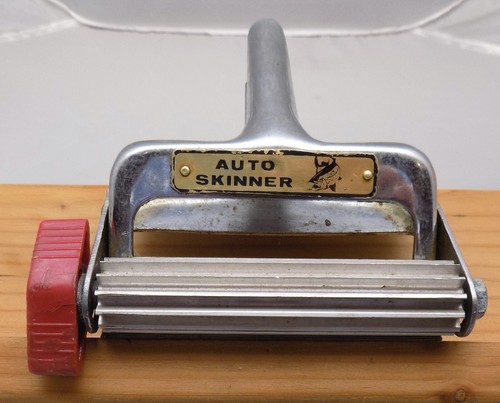 VINTAGE AUTO SKINNER FISH SKINNER | eBay