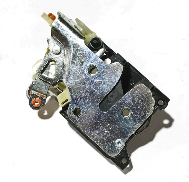 International/navistar Door Latch Assembly 2505413C1 NOS for sale ...
