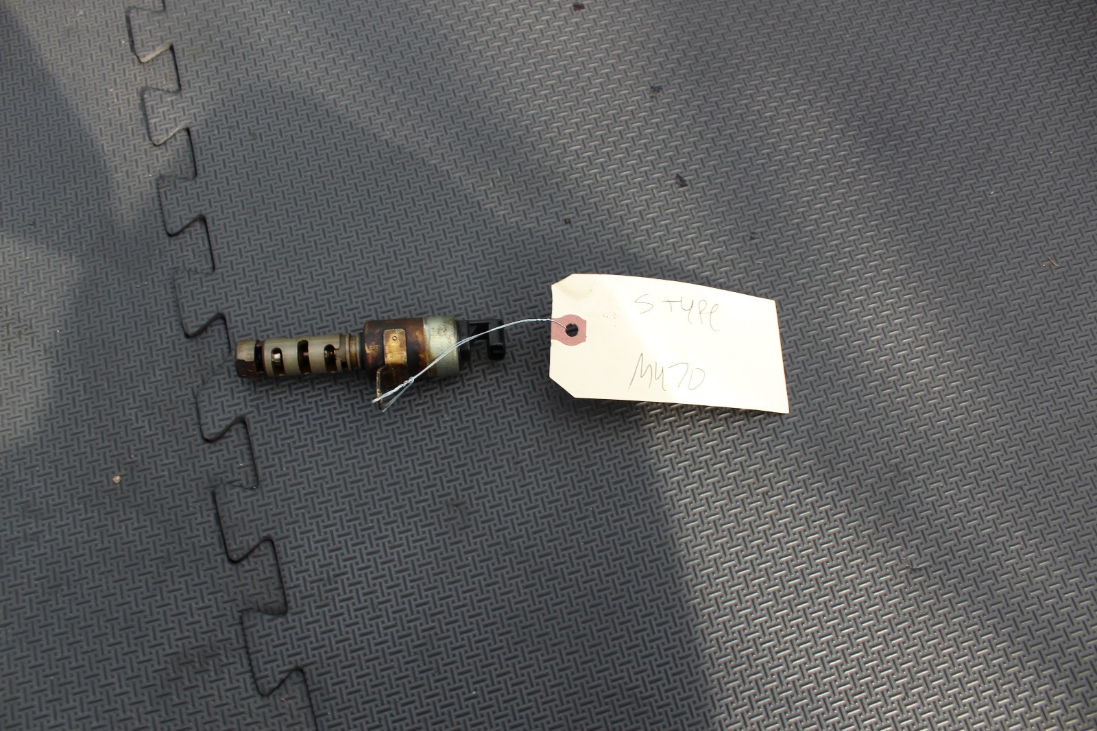 Jaguar Variable Valve Timing Solenoid Sensor Xj8 VDP XJR 98-03 Xk8 XKR ...
