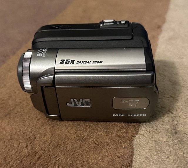 JVC Gr-d850u 35x Optical/800x Digital Zoom MiniDV Camcorder W ...