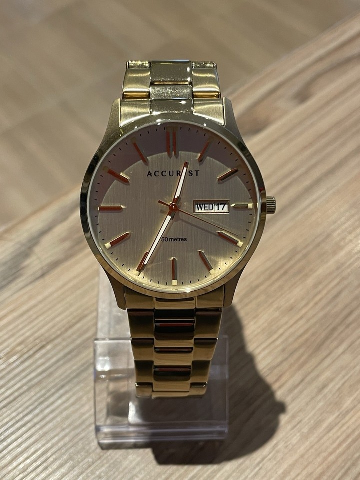 Accurist 7303 / CAL 2305 Mens Watch, 40mm Face, Quartz, Stunning Watch ...