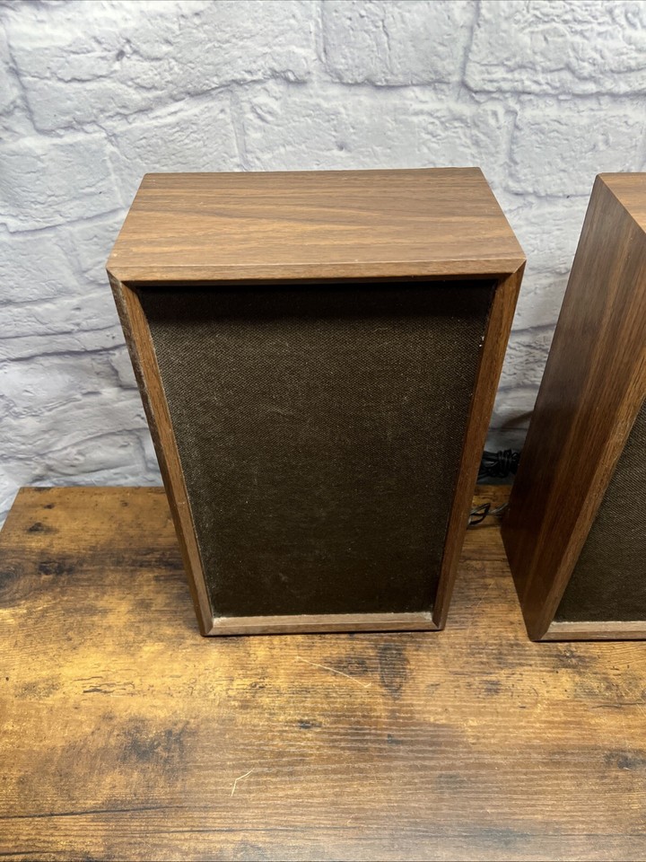 Vintage Speakers Model 132.91429050 Go To MCS 6502 Turntable Made By ...