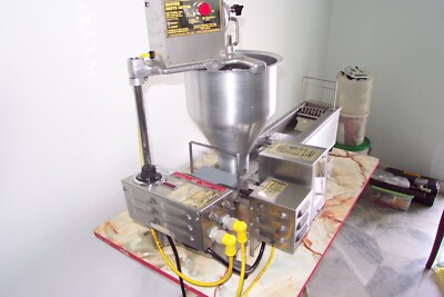 Donut Machines - Lil Orbits Donut Machine