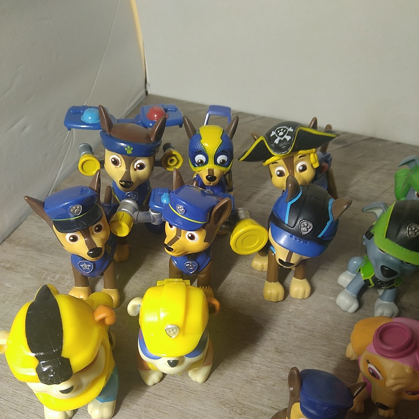Paw Patrol Figures Huge Lot of 29 SML Spin Master Action Figure Toys ...