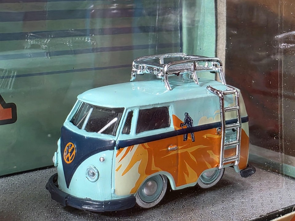 M2 Machines Volkswagen Camping Adventure Bus Van Truck & Trailer ...