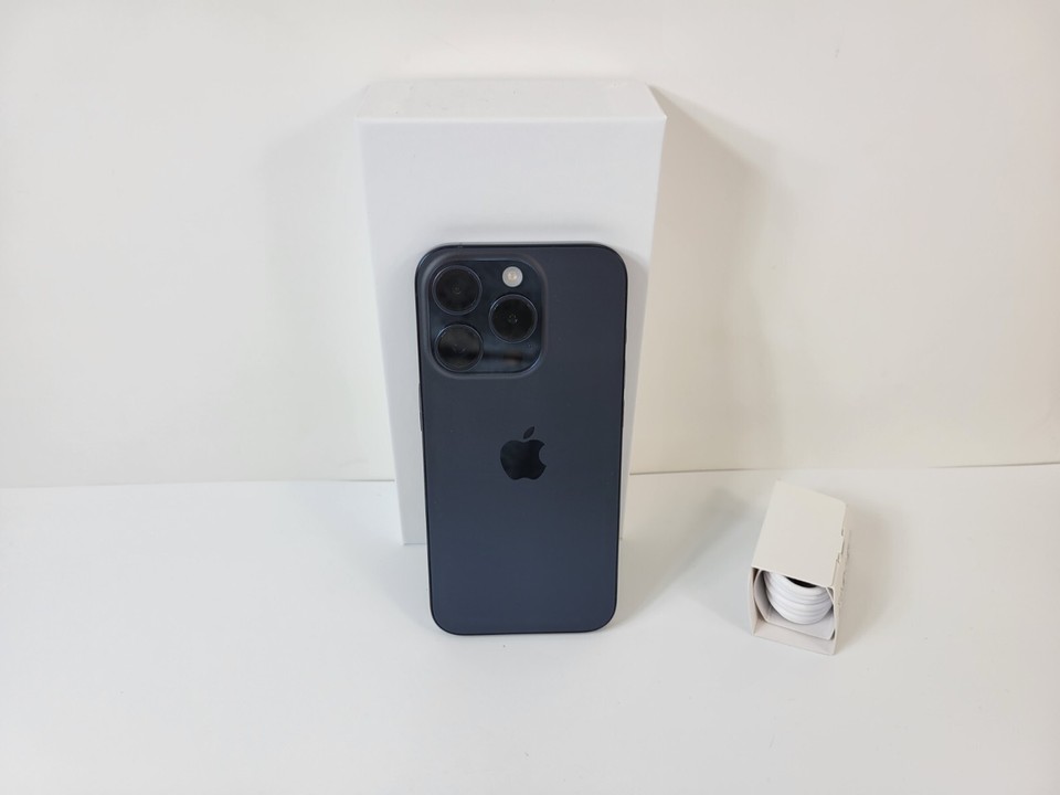 Apple iPhone 15 Pro 256gb ( Unlocked) US E-Sim Version. Excellent | eBay