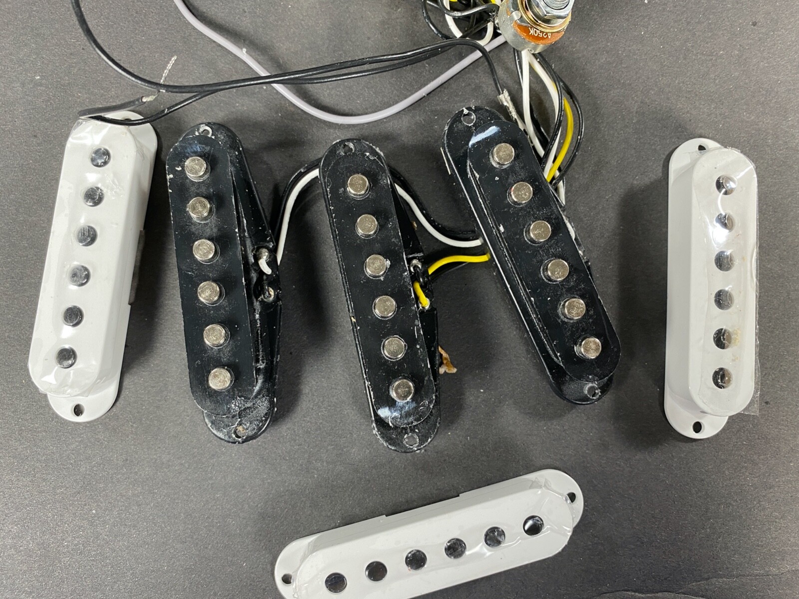 Fender Squier Wired Pickup Set SSS Fully loaded 1 Volume, 2 Tone 5 way ...