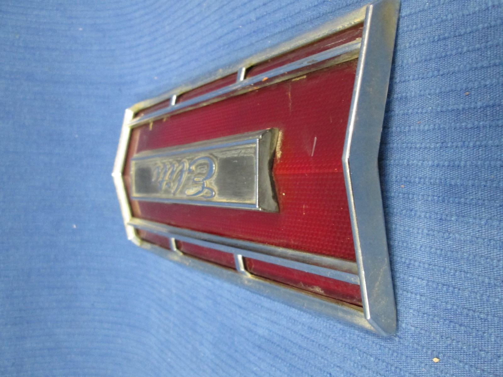 1974 75 76 FORD ELITE TORINO FUEL DOOR EMBLEM TRIM OEM#D4EB 65405A50-AA ...